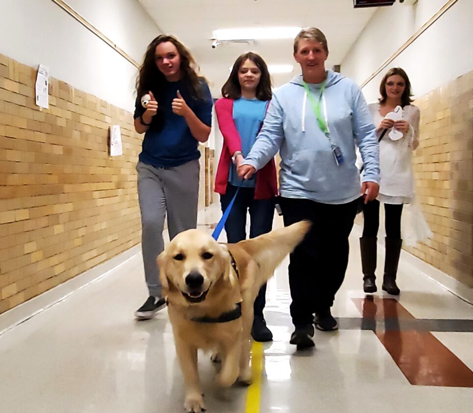 Autistic support class works with Beaty-Warren therapy dog | News ...